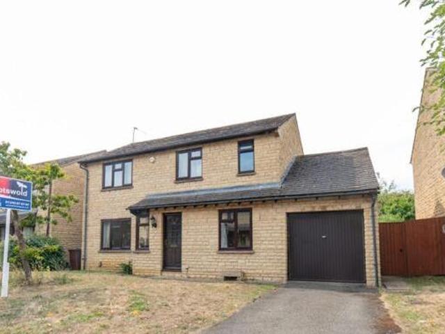 Hawthorn Drive, Woodmancote, 4 Bedroom Detached