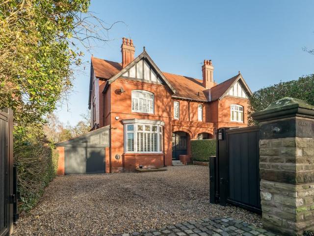 Hawthorn Lane, Wilmslow, Cheshire 5 bed house to rent £7,750 pcm £1,788 pw
