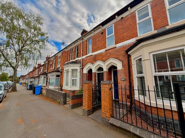 Hawthorn Road, Kettering NN15, Room to rent, £600 pcm | PrimeLocation