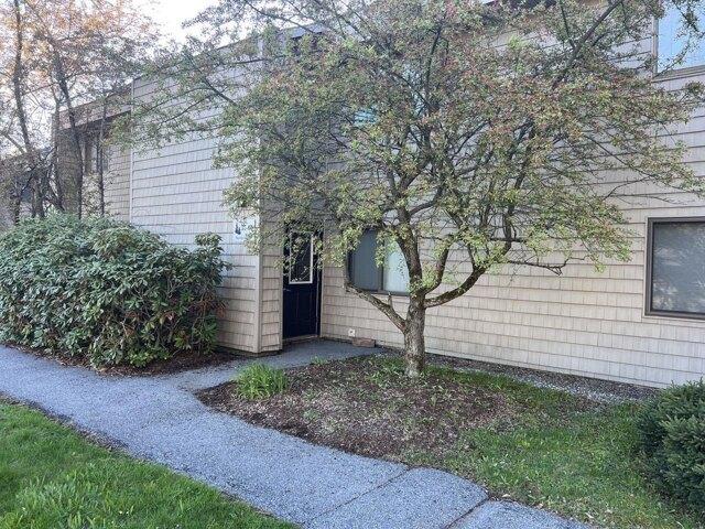 Hawthorne Cir, South Burlington, Condo For Sale