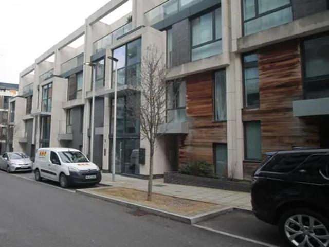 Hawthorne Crescent, London, SE10 9GS, United Kingdom | 3 bed house for rent #166343547 | Rentberry