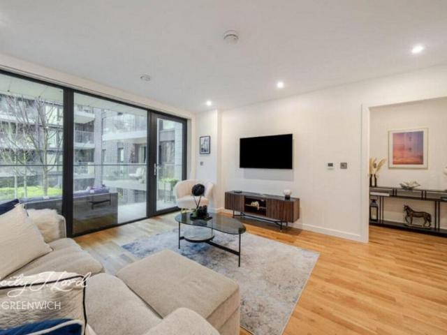 Hawthorne Crescent, LONDON 1 bed apartment to rent £2,200 pcm £508 pw