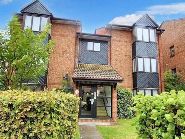 Hawthorne Crescent, West Drayton, Studio Apartment For