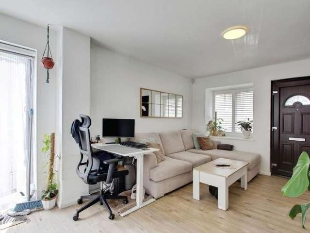 Hawthorne Crescent, West Drayton, UB7