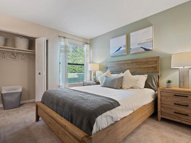 Hawthorne at Oak Ridge 1 Bedroom Apartment for Rent at 5855 Old Oak Ridge Rd, Greensboro, NC 27410