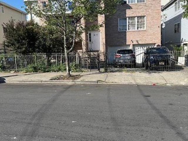 Hawthorne Ave, Newark, Home For Sale