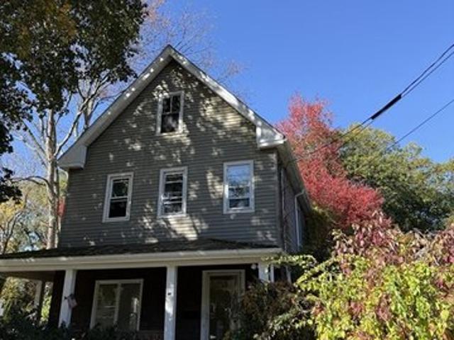 Hawthorne Ave, Newton, MA 02458