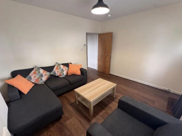 Hawthorne Grove, Beeston, NG9 2FG