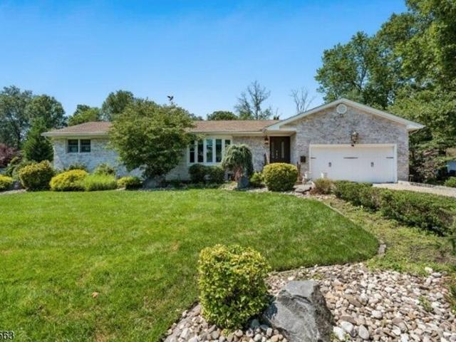 Hawthorne Dr, Clark, Home For Sale