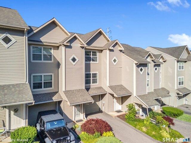 Hawthorne Dr Unit,new London, Home For Sale