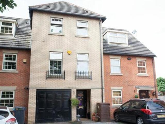 Hawthorne Drive, Rotherham, 4 Bedroom Town