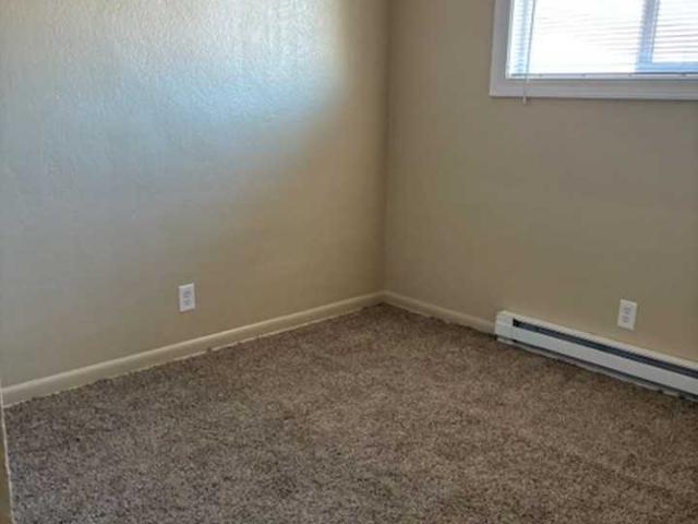 Hawthorne Duplexes 2 Bedroom Apartment for Rent at 793 Hawthorne Ave Ne, Salem, OR 97301 Northeast Salem