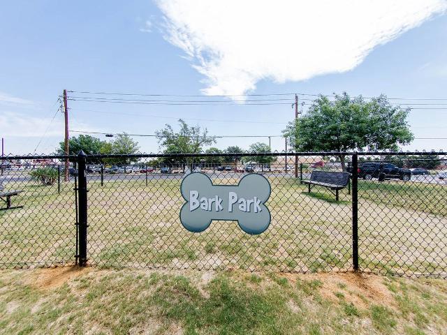 Hawthorne House 1 Bedroom Apartment for Rent at 2811 W Loop 250 N, Midland, TX 79705