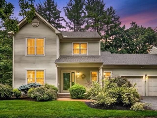 Hawthorne Ln Unit,bedford, Condo For Sale