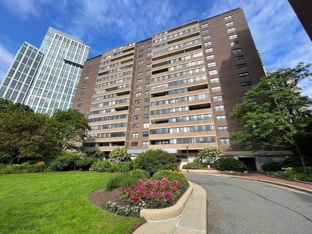 Hawthorne Pl Apt F, Boston, Condo For Sale