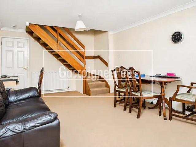 Hawthorne Place, Epsom, KT17