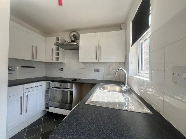 Hawthorne Place, Epsom KT17, 2 bed property to rent, £2,000 pcm | PrimeLocation