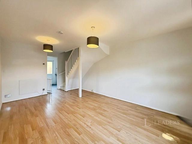 Hawthorne Place, Epsom, Surrey, KT17 2 bed house to rent £1,850 pcm £427 pw
