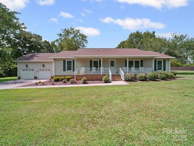 Hawthorne Rd, Lancaster, Home For Sale