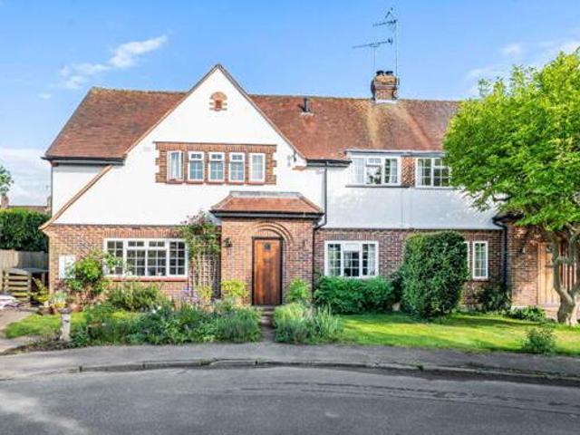 Hawthorne Way, Burpham, 4 Bedroom Semi detached