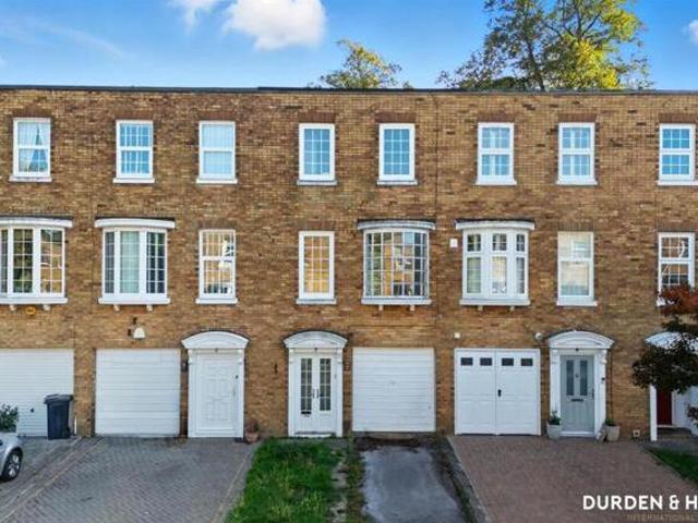 Hawthorns, Woodford Green, 3 Bedroom Town