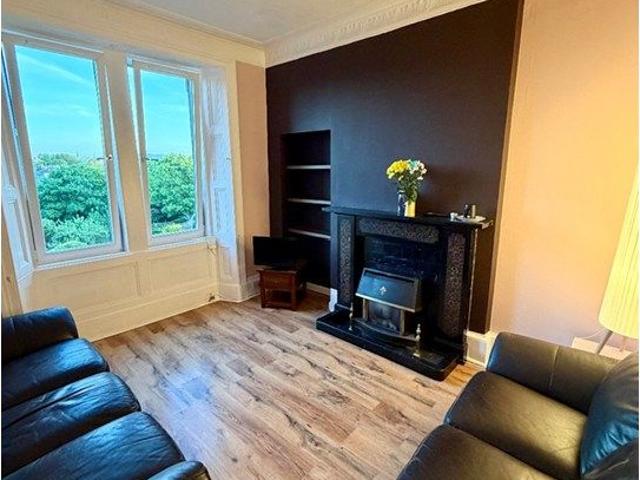 Hawthornvale, Edinburgh EH6, 2 bed flat to rent, £1,200 pcm | PrimeLocation