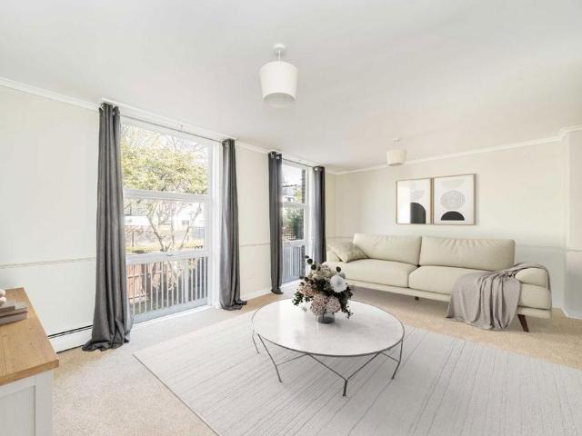 Hawtrey Road, London NW3 6 bed house to rent £6,000 pcm £1,385 pw