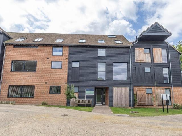 Hawarden Place, Canterbury Road. 2 bed flat to rent £1,600 pcm £369 pw