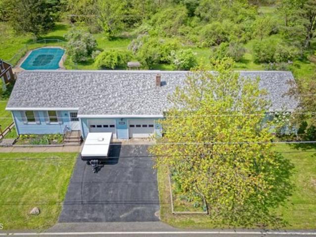 Hawes Rd, Altamont, Home For Sale