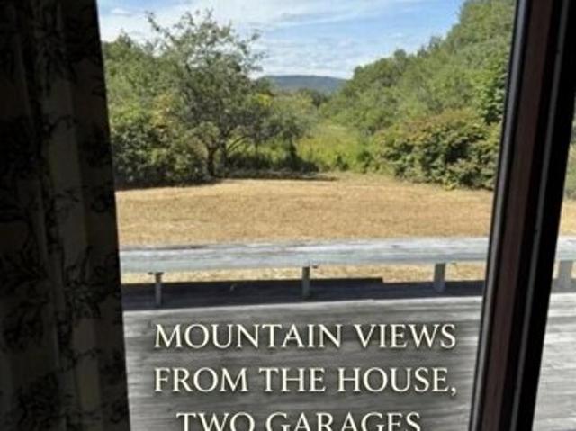 Hawk Mountain Rd, Waterford, Home For Sale