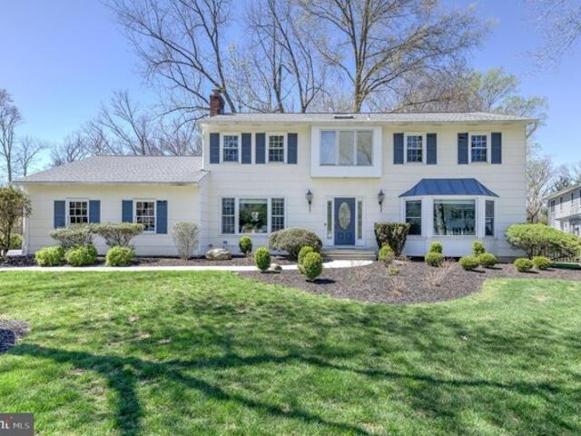 Hawk Dr E, Princeton Junction, Home For Sale