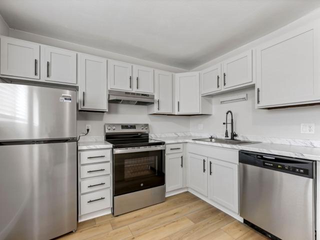 Hawk Point #305N | L&L Special: 1 MONTH FREE Renovated 2 Bed in Southwest Denver!