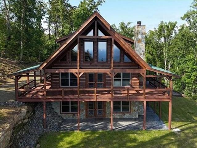 Hawk Pointe, Ararat, Home For Sale