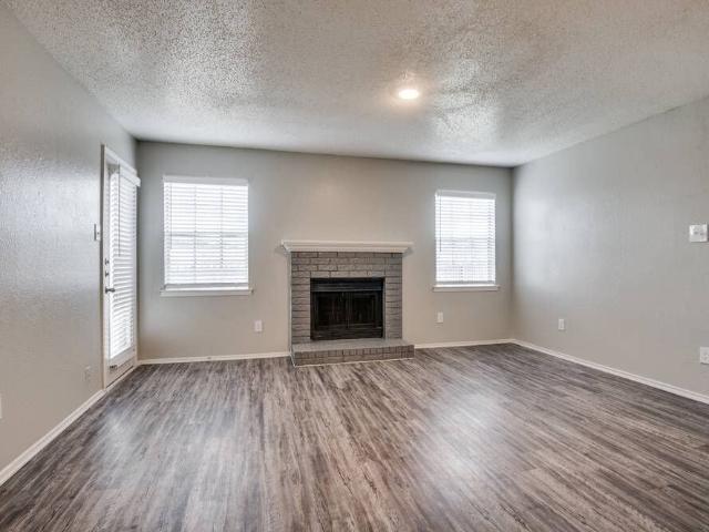 Hawke Apartment 2 Bedroom Apartment for Rent at 4525 W Pioneer Dr, Irving, TX 75061