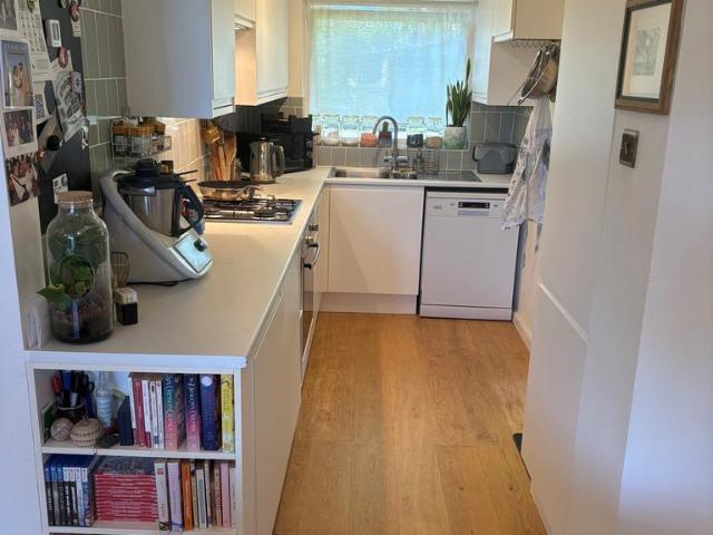 Hawkenbury Way, Lewes BN7 2 bed semi detached house to rent £1,550 pcm £358 pw
