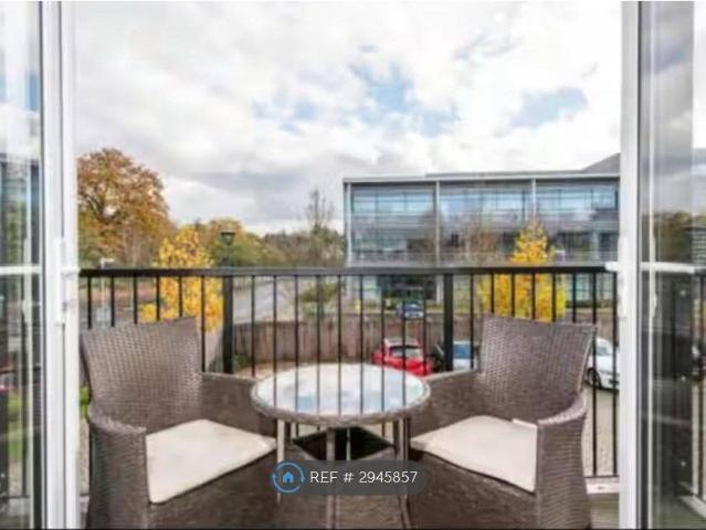 Hawker Drive, Addlestone KT15, 1 bed flat to rent, £1,500 pcm | PrimeLocation