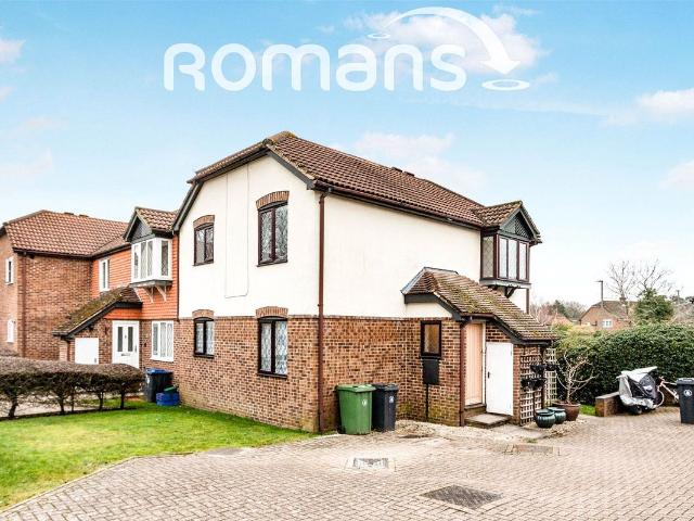 Hawkesworth Drive, Bagshot GU19, 2 bed flat to rent, £1,300 pcm | PrimeLocation