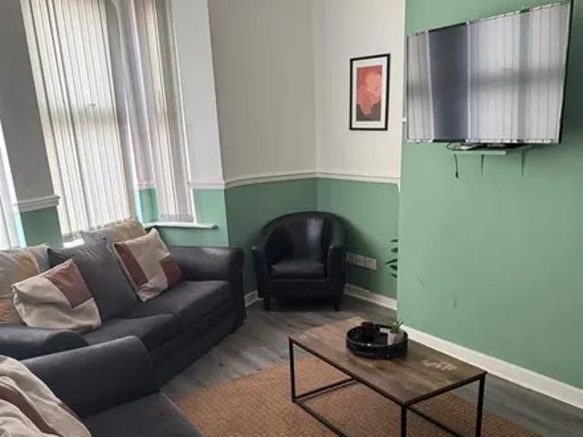 Hawkesworth Street, Liverpool, L4 0UH, United Kingdom | 3 bed apartment for rent #166638121 | Rentberry