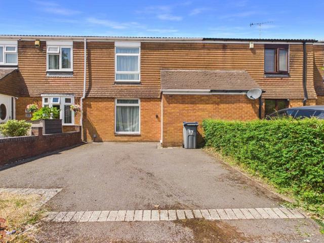 Hawkesley End, Birmingham, West Midlands B38, 2 bed terraced house to rent, £1,100 pcm | PrimeLocation