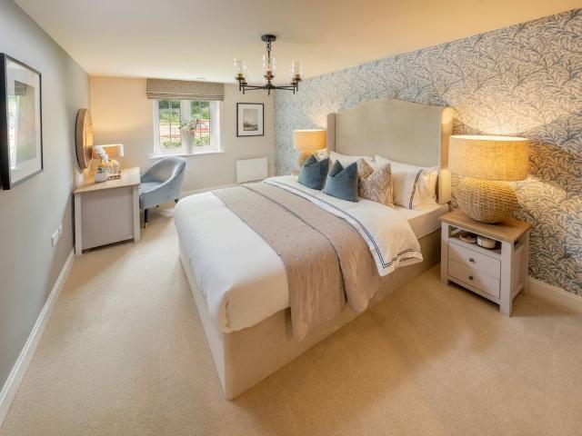 Hawkhurst TN18, 2 bed flat to rent, £3,540 pcm | PrimeLocation