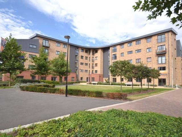Hawkins Court, Huntingdon PE29, 2 bed flat to rent, £1,100 pcm | PrimeLocation