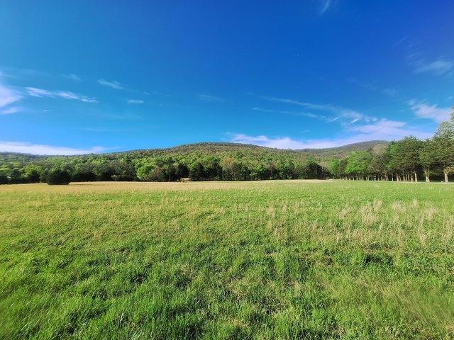 Hawkins Cove Rd, Cowan, TN 37318