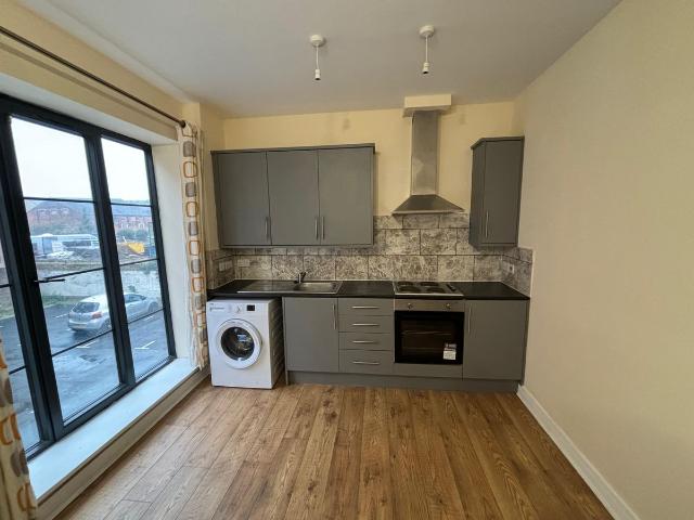 Hawkins Road, Colchester CO2, 1 bed flat to rent, £850 pcm | PrimeLocation
