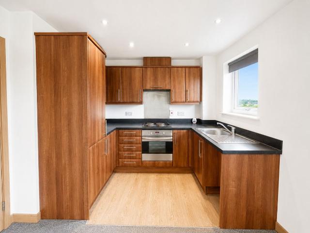 Hawkins Road, Colchester CO2, 2 bed flat to rent, £1,150 pcm | PrimeLocation