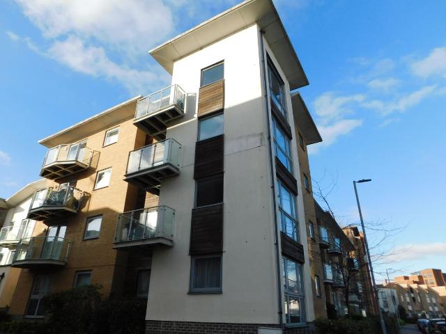 Hawkins Road, Colchester, Essex CO2, 2 bed flat to rent, £1,275 pcm | PrimeLocation
