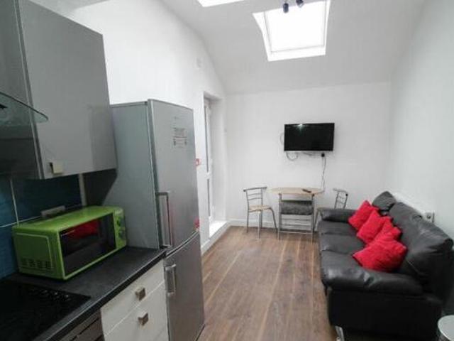 Hawkins Street, Flat, 2 Bedroom Apartment