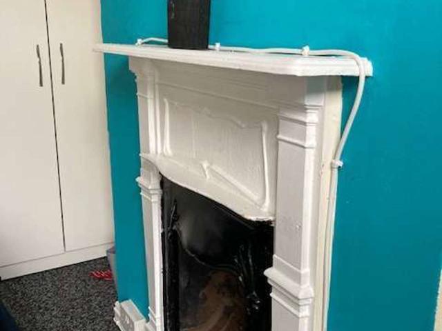 Hawkins Street Room 2