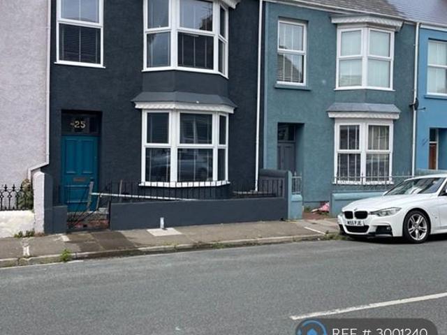 Hawkstone Road, Pembroke Dock, SA72 4 bed terraced house to rent £1,395 pcm £322 pw