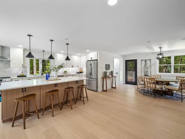 Hawkwood Rd, Sandown, Home For Sale