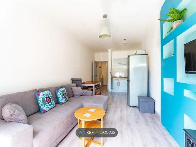 Hawkwood Road, Bournemouth BH5, 2 bed maisonette to rent, £1,300 pcm | PrimeLocation
